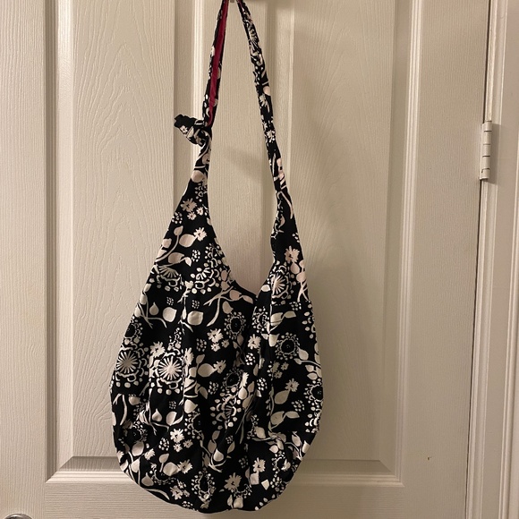 thirty-one | Bags | Thirtyone Black Floral Brushstroke Inside Out ...